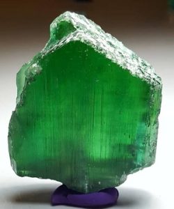 Hiddenite: Meanings, Properties, and Benefits