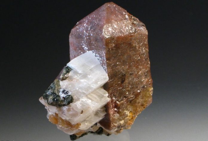 Zircon: Meanings, Properties, and Benefits - Gemstagram