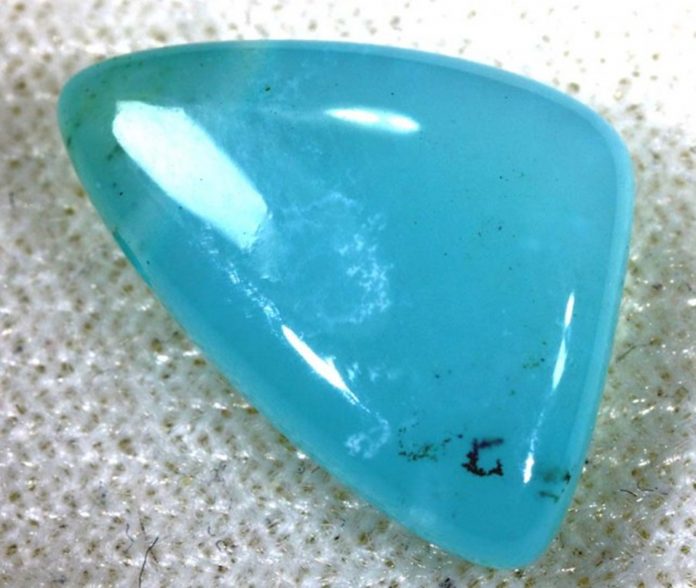 Blue Peruvian Opal: Meanings, Properties, and Benefits
